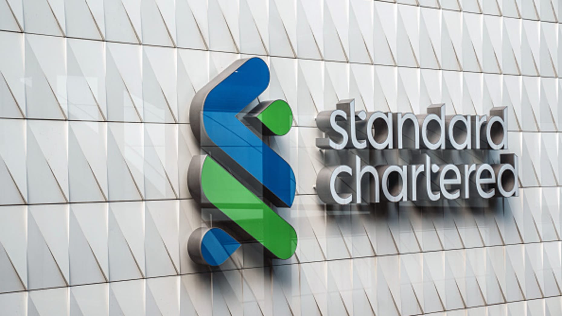 StanChart raises 1 bn euro via first social bond, commits 50% for India ...